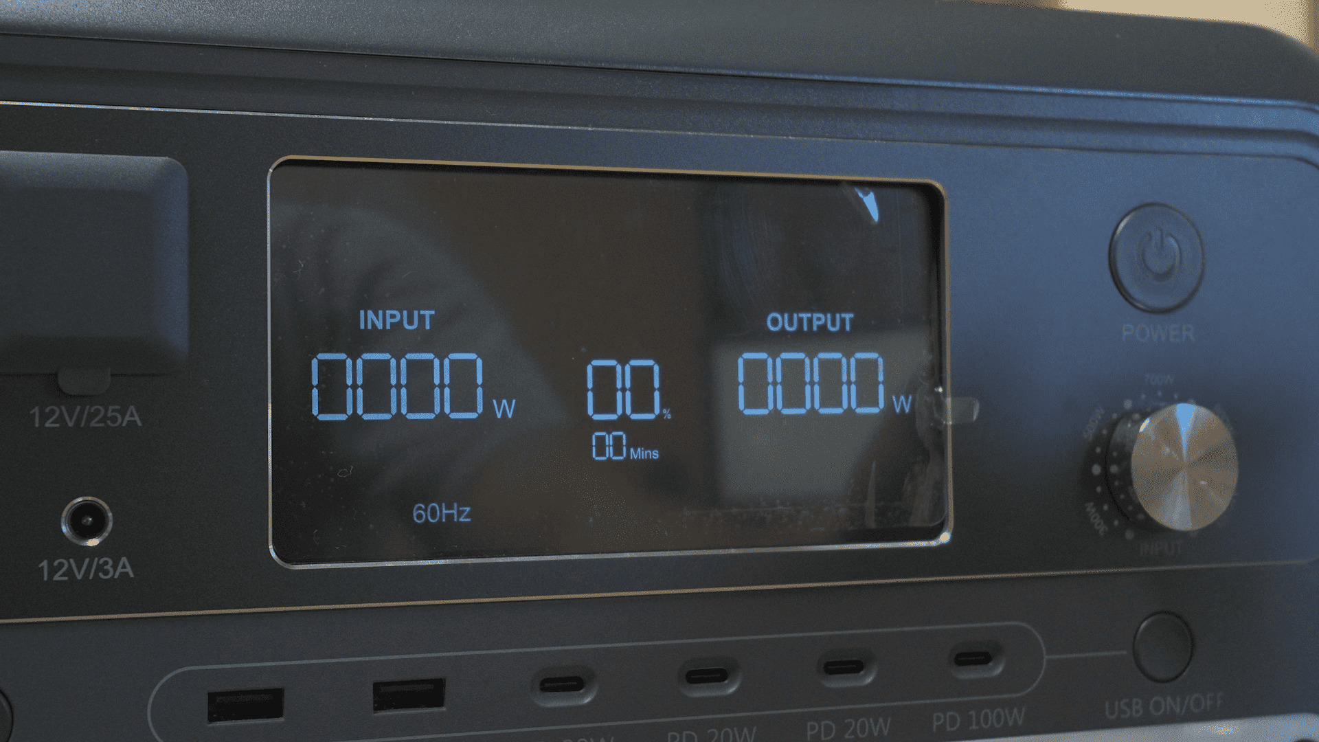 【実機レビュー】TALLPOWER V2400ポータブル電源を徹底解説 ~ ポタブルン