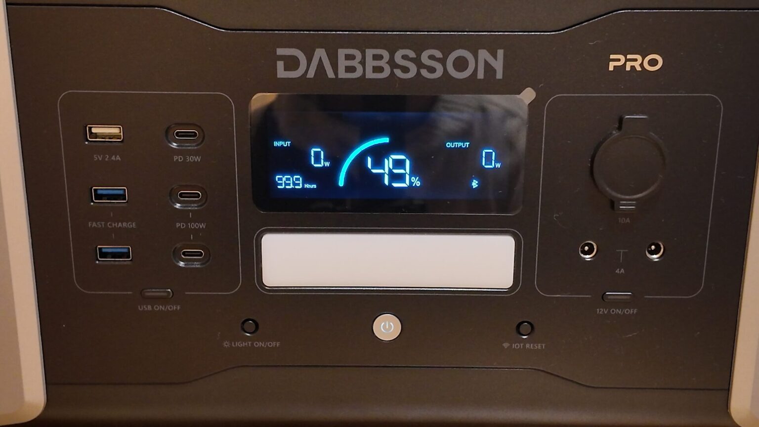 【実機レビュー】DABBSSON DBS1000Pro 半固体ポータブル電源を徹底解説！ライバル比較とセール情報も ~ ポタブルン